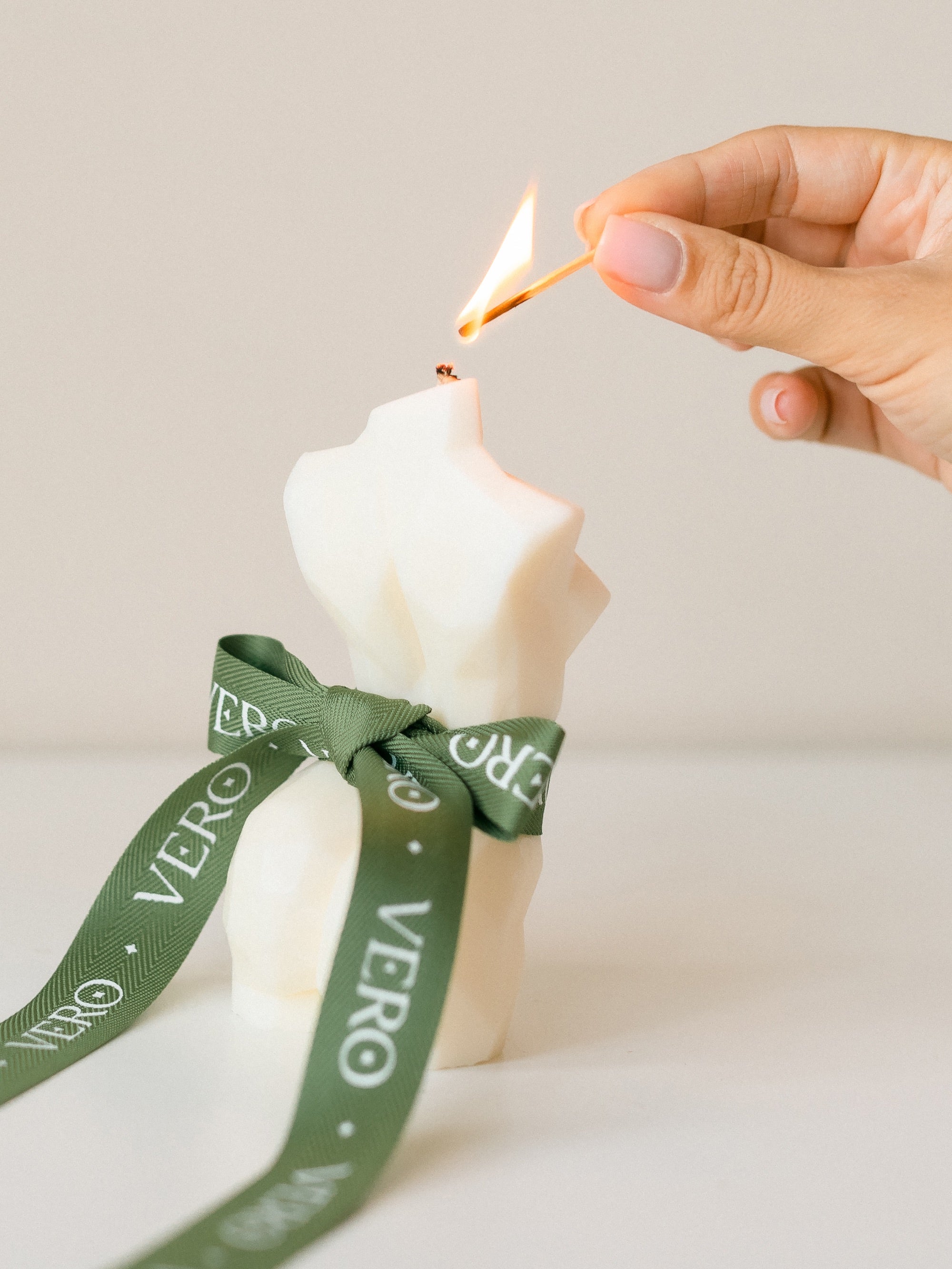 Premium & Luxury Handcrafted Candles Dubai | VERO Candles
